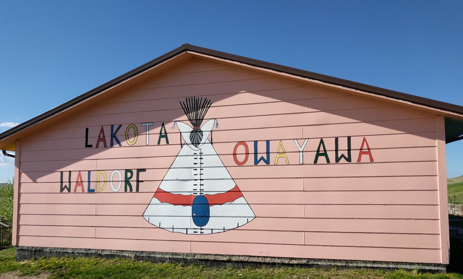 School on Pine Ridge Reservation immerses children in Lakota culture